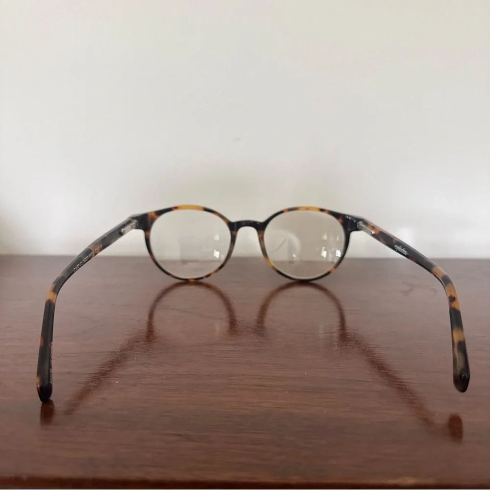 Eyebobs | Accessories | Eyebobs Case Closed Wide 519 Round Tortoise ...